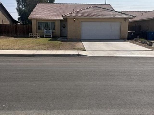 1910 Canon Dr, Imperial, CA 92251