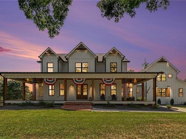 1910 Carlan Rd, Jasper, GA 30143