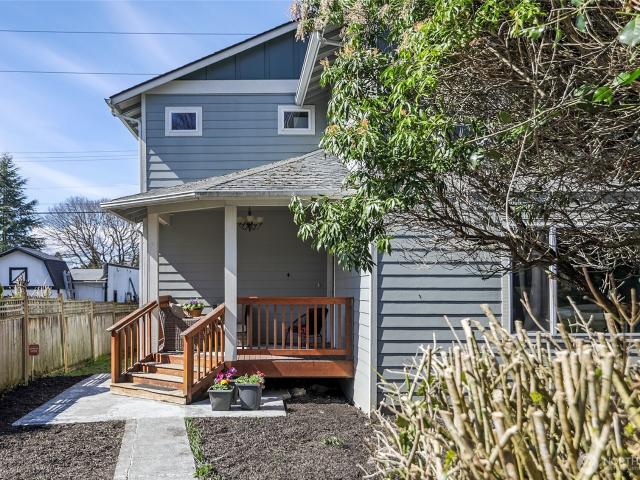 1910 Chestnut St, Everett, WA 98201 | MLS #2500