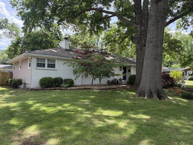 1910 E Greenwood St, Springfield, MO 65804