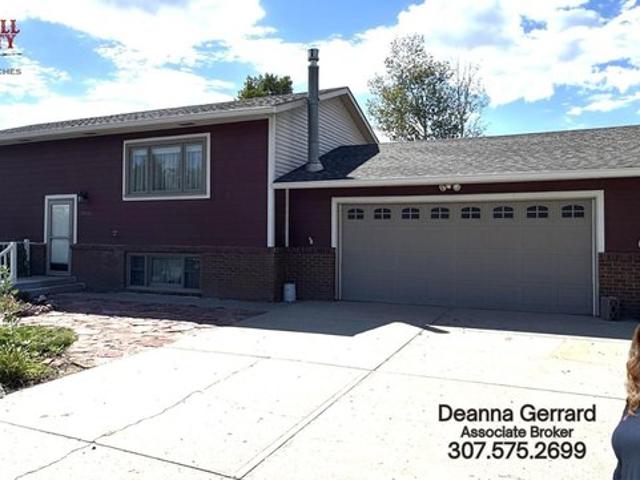 1910 E L St, Torrington, WY 82240
