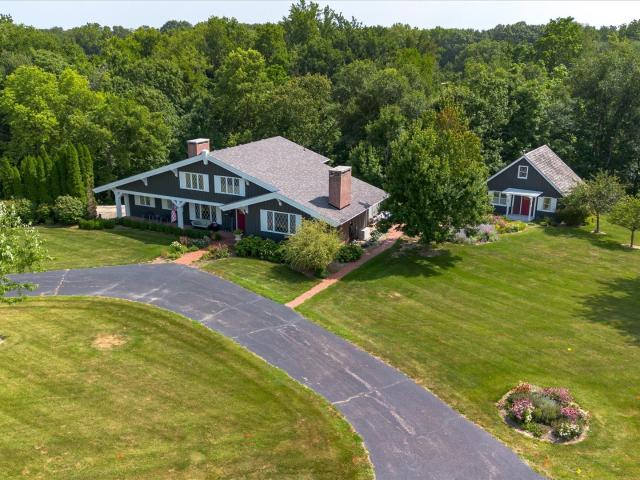 1910 Hickory Lane