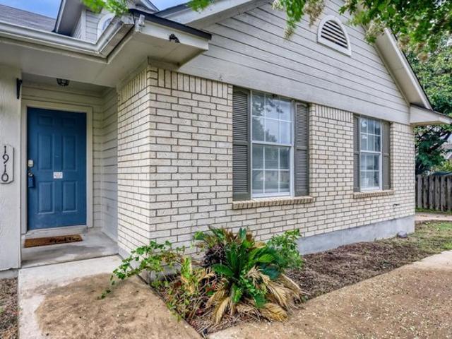 1910 Ireland Dr, Leander, TX 78641