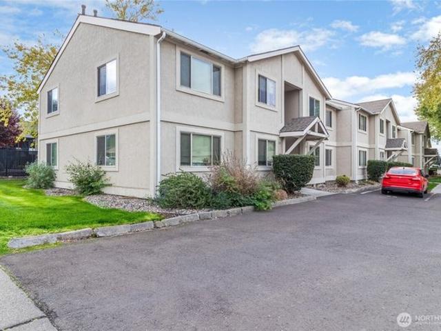 1910 J St Apt 103, Walla, WA 99362