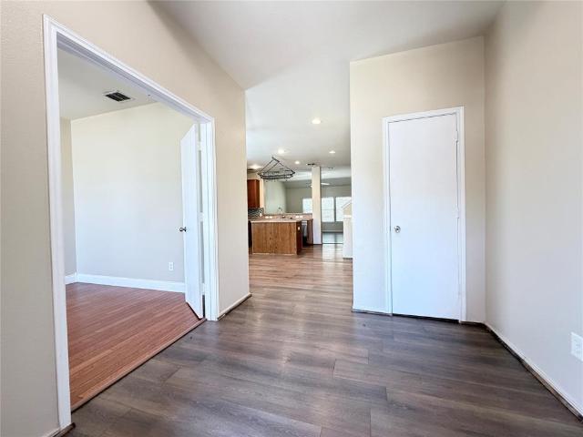 1910 Pin Oak Lane