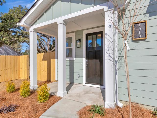 1910 Piper Drive