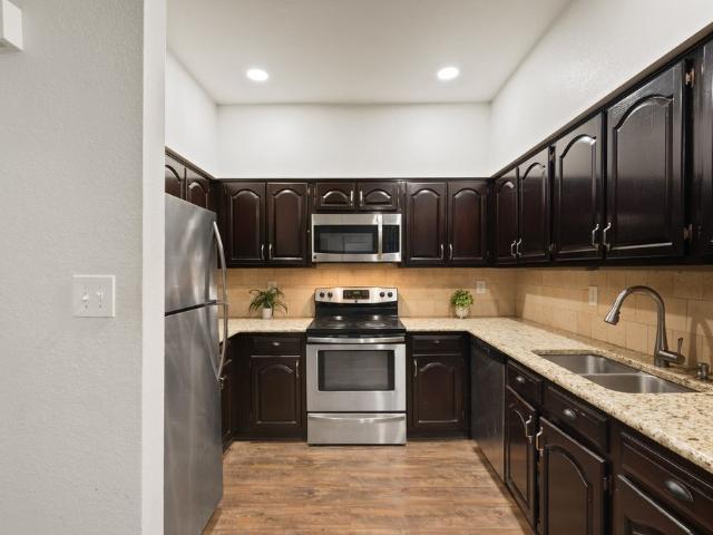 1910 Robbins Pl, Unit 106, Austin, TX 78705 | MLS #2904