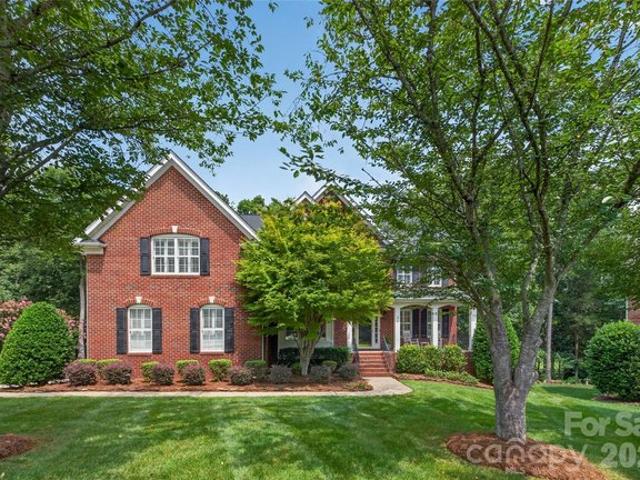 1910 Sycamore Berry Ct, Charlotte, NC 28227