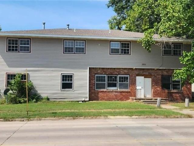 1910 S Joplin St, Pittsburg, KS 66762