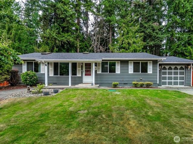 1910 th St E, Lake Tapps, WA 98391