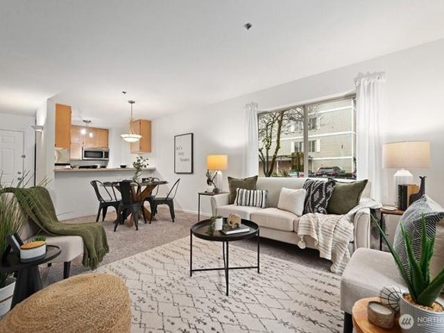 1910 W Casino Rd Apt 213, Everett, WA 98204