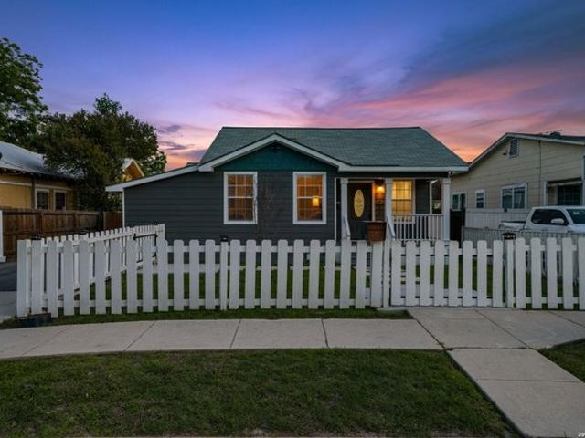 1910 W Craig Pl, San Antonio, TX 78201