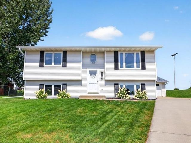 1910 3rd Ave NE, Stewartville, MN 55976