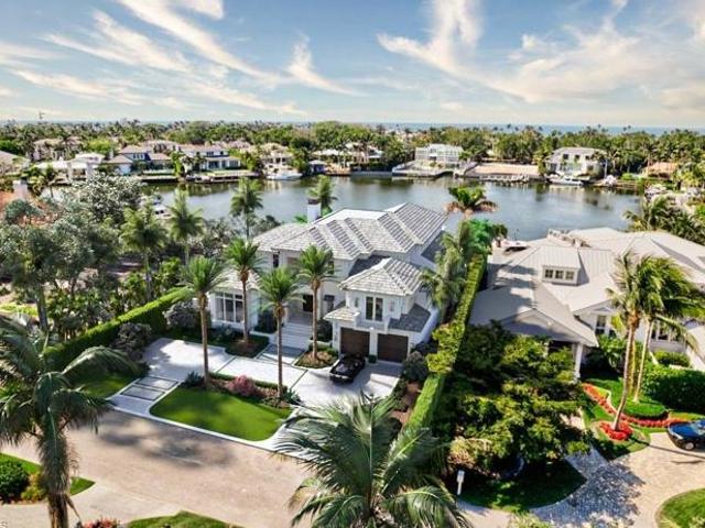 1910 4th St S, Naples, FL 34102
