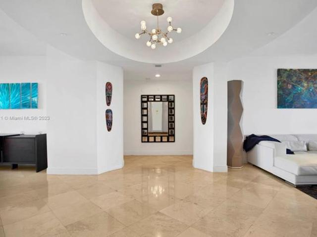 19111 E Collins Ave #1603, Sunny Isles Beach, FL 33160