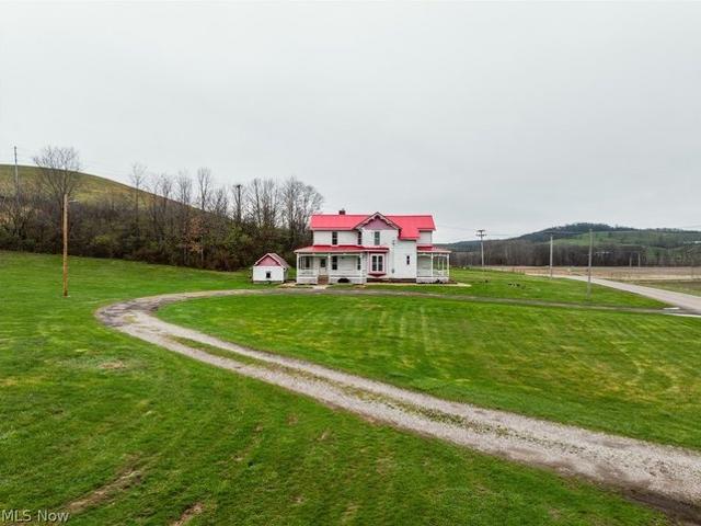 19114 Licking Valley Rd, Frazeysburg, OH 43830