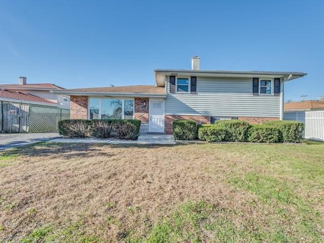 19116 Sherman St, Lansing, IL 60438