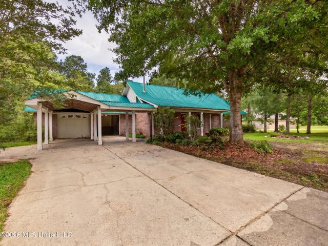 19119 E Highland Drive