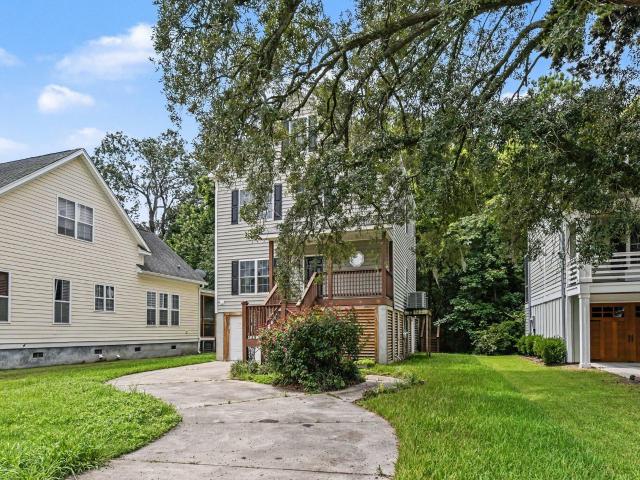 1911 Chestnut Oak Lane