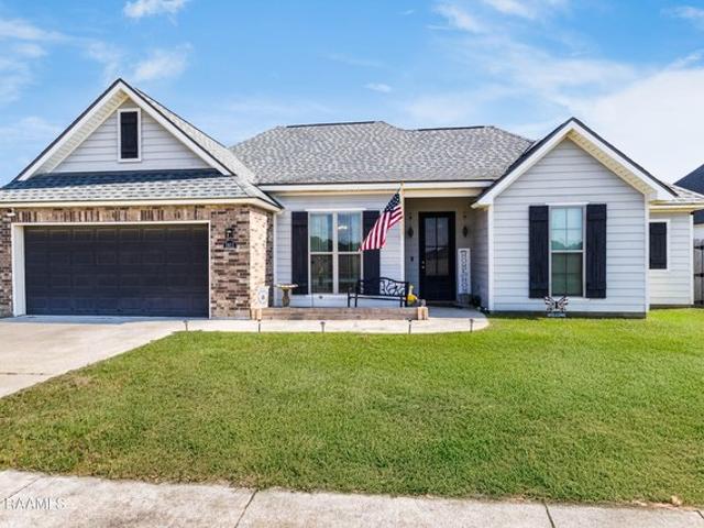 1911 E Jane St, Abbeville, LA 70510