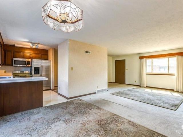 1911 Glendale Rd Apt D, Salina, KS 67401