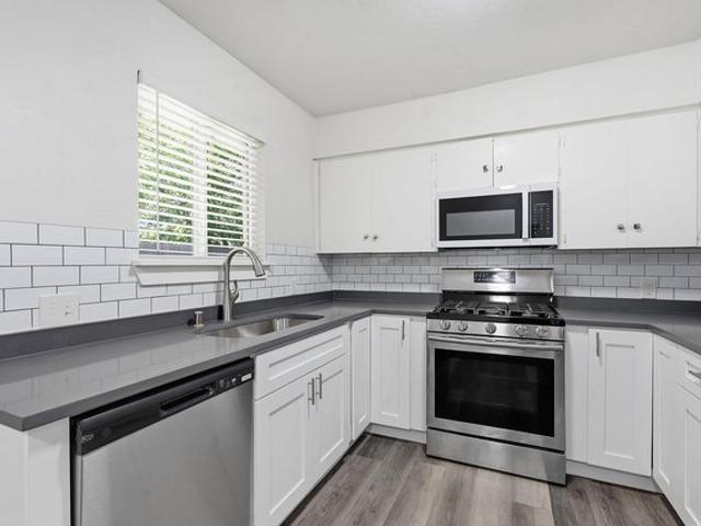 1911 Hearthside /B Dr Unit A, Austin, TX 78757