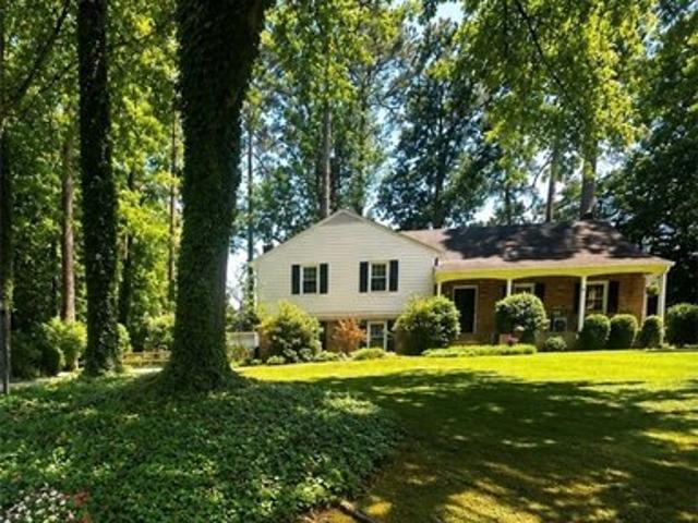 1911 Hickstead Rd, North Chesterfield, VA 23236