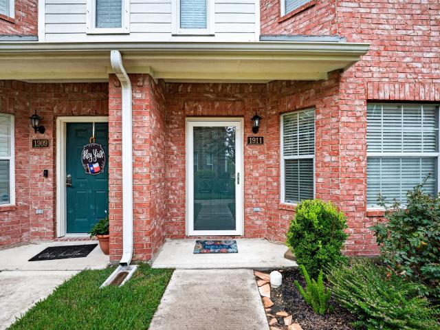 1911 Kemah Village Drive
