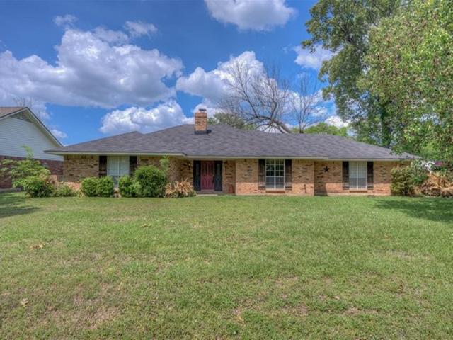1911 Landau Ln, Bossier City, LA 71111