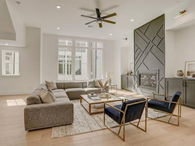 1911 Lauderdale St, Houston, TX 77030