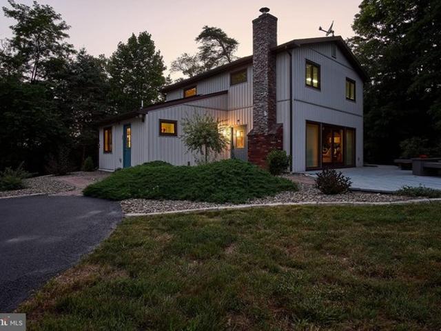 1911 Longs Gap Rd, Carlisle, PA 17013