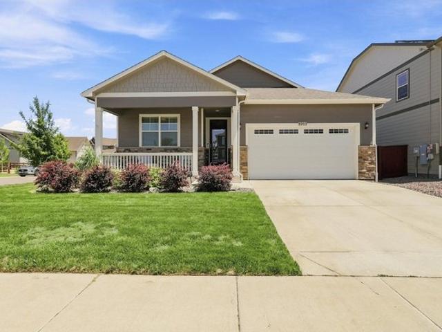 1911 Raindrop Dr, Windsor, CO 80550