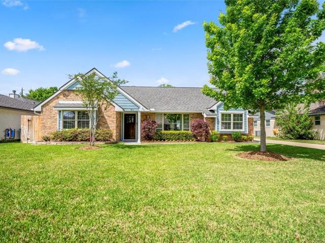1911 Stebbins Dr, Houston, TX 77043