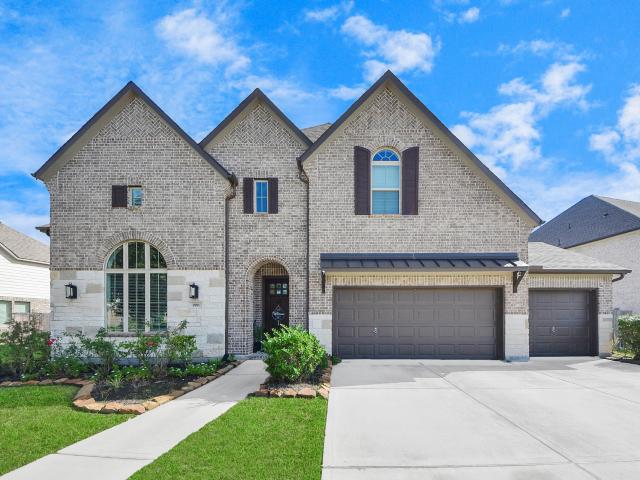 1911 Sapphire Pines Lane