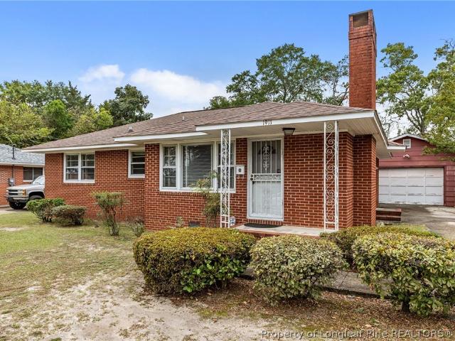 1911 Seabrook Rd, Fayetteville, NC 28301 | MLS #758507 | Compass