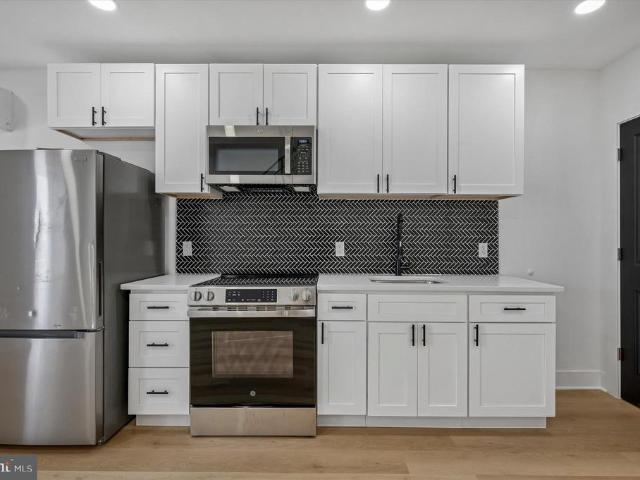 1911 W Hunting Park Avenue # B