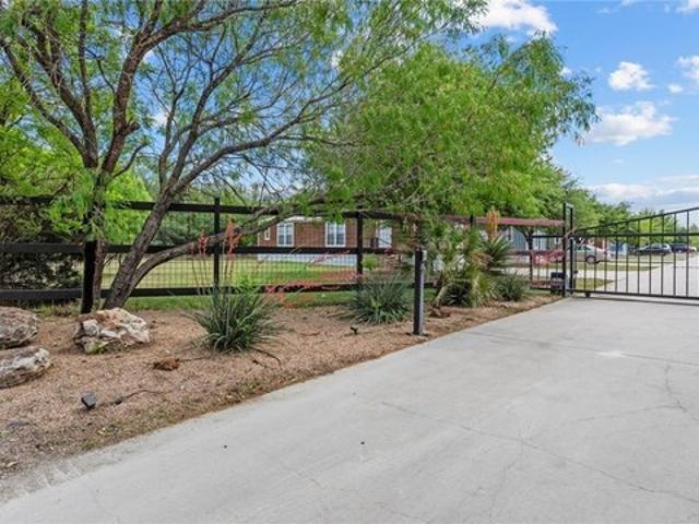 1911 Wald Rd, New Braunfels, TX 78132