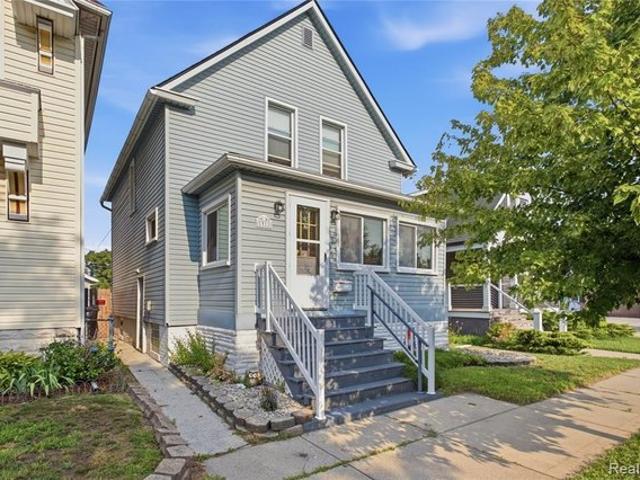 1911 2nd St, Wyandotte, MI 48192