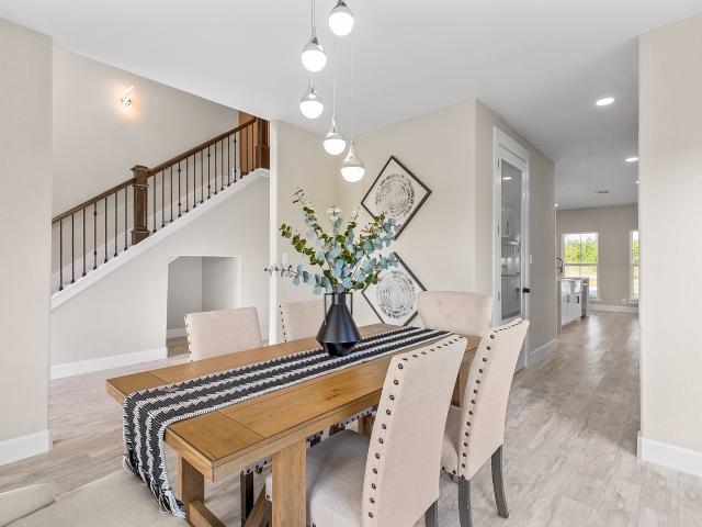 19123 Grandview Point