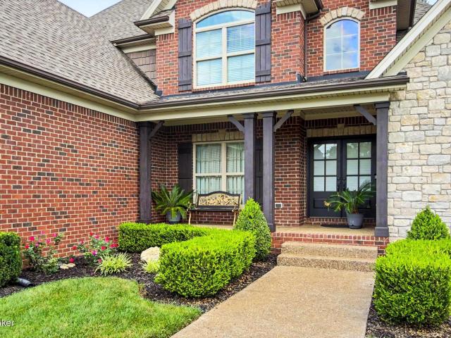 19120 Sturbridge Cir