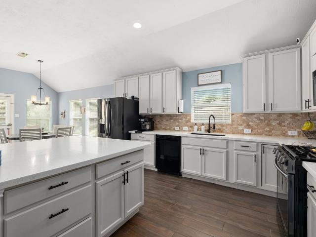 19127 Field Cottage Lane