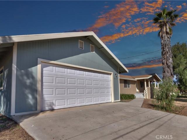 19124 Glenwood Ave, Riverside, CA 92508 | MLS #PW26043 | Compass