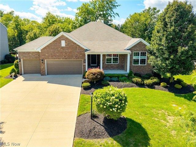 19126 Ledgestone Dr, Strongsville, OH 44149