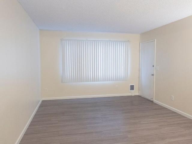 1912 NE Schuyler St 2 Bedroom Apartment for Rent at 1912 Ne Schuyler St, Portland, OR 97212 Irvington