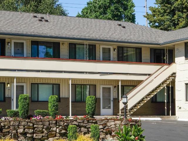 1912 NE Schuyler St 2 Bedroom Apartment for Rent at 1912 Ne Schuyler St, Portland, OR 97212 Irvington