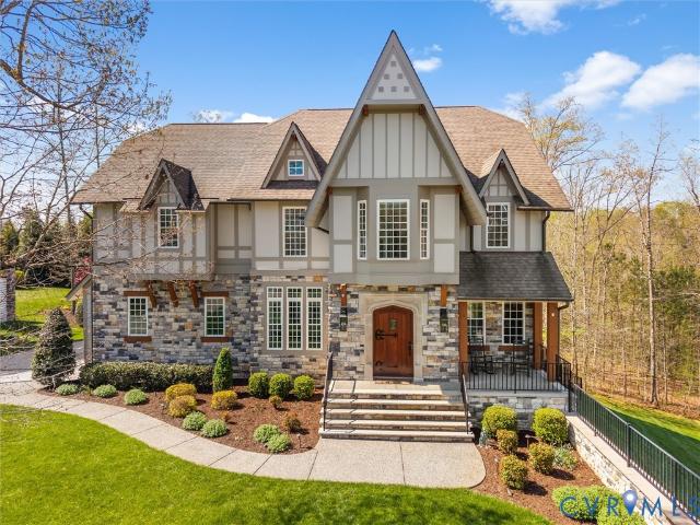1912 Limbeck Lane