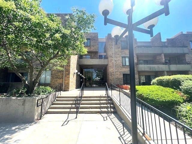 1912 Prairie Sq Unit 219A, Schaumburg, IL 60173