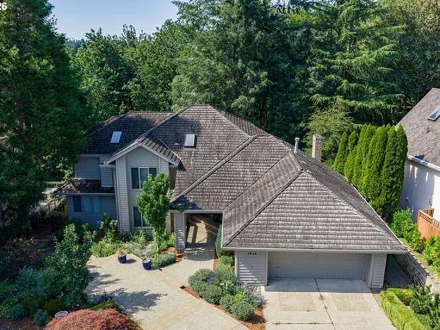 1912 Sunburst Ter, West Linn, OR 97068