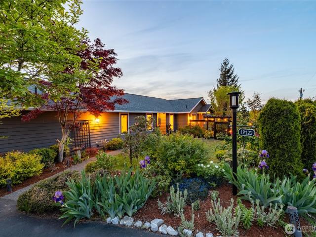1912 th Avenue NW