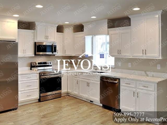 1912 W Mead Ave Yakima, WA 98902